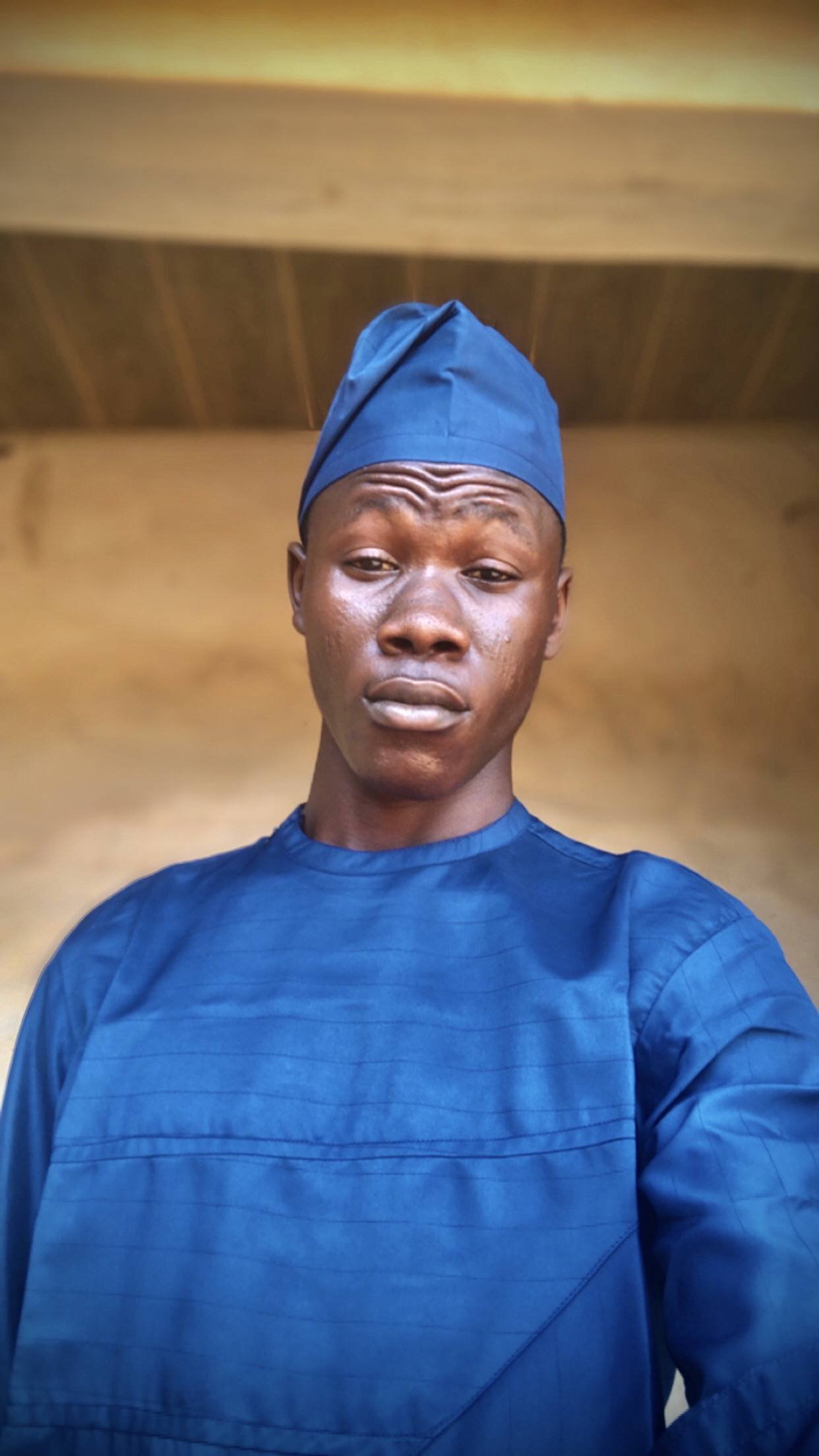 Aruwayo Emmanuel . smluxee