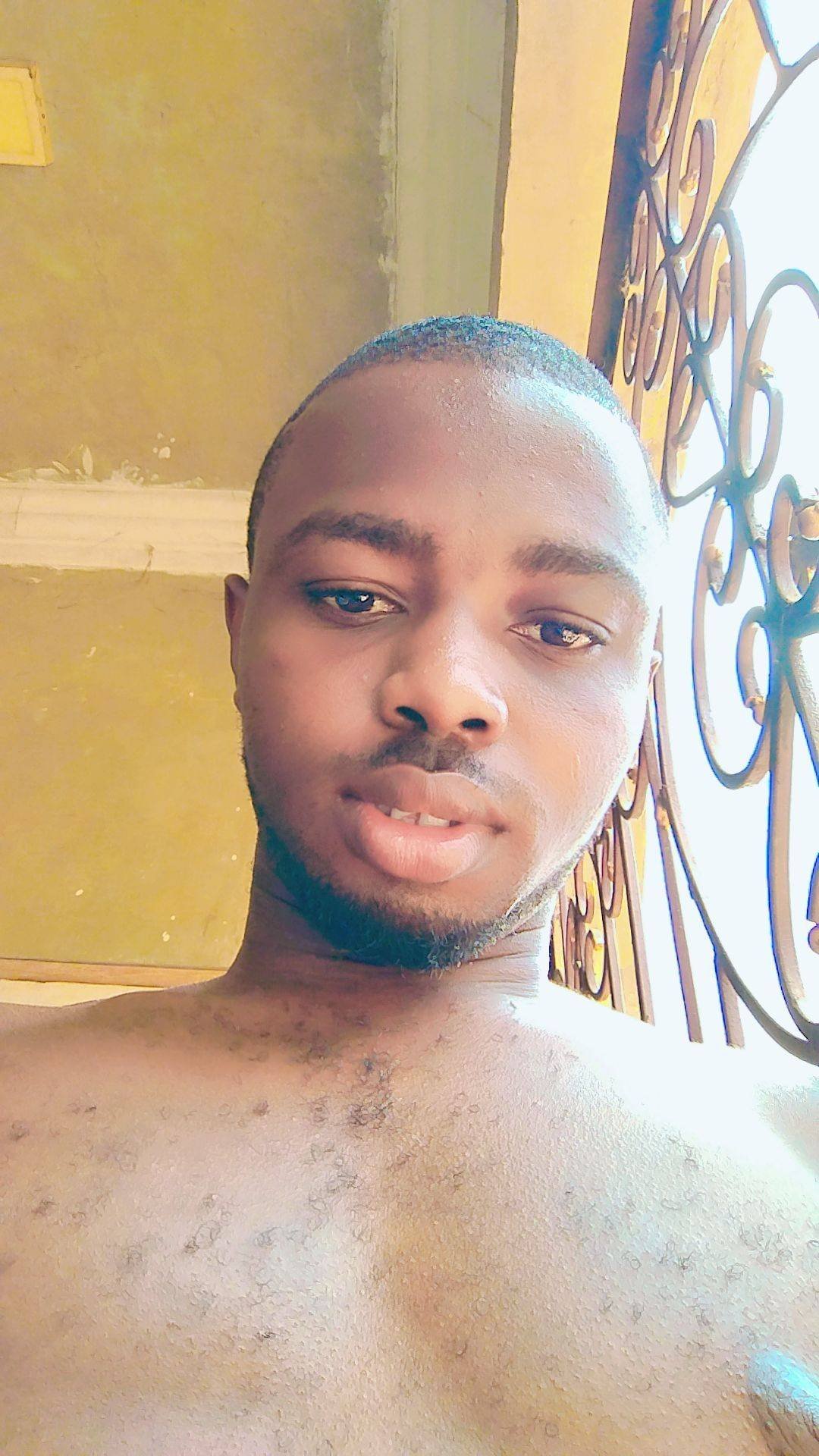 Patrick Kingsley . smluxee