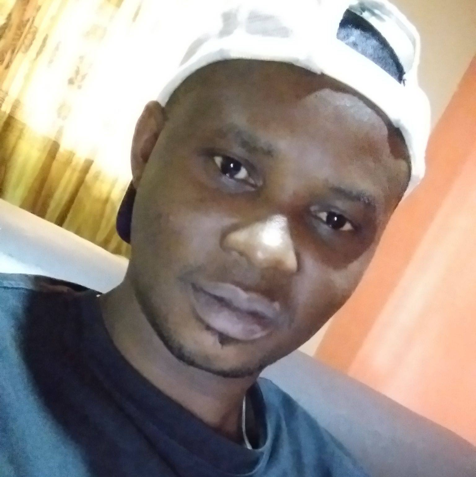 Wale Agbato . smluxee