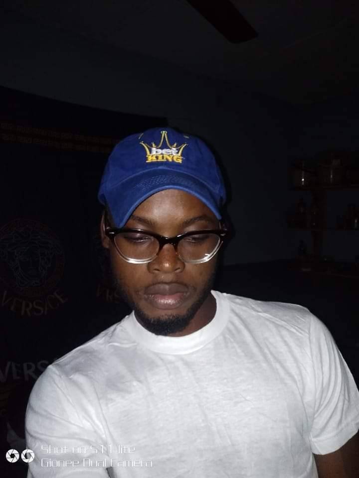 Abdulkareem Ige . smluxee