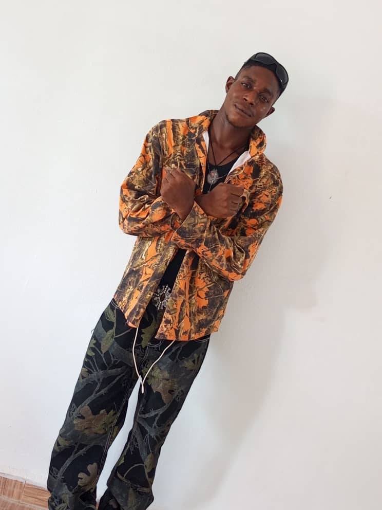 Precious Okorare . smluxee