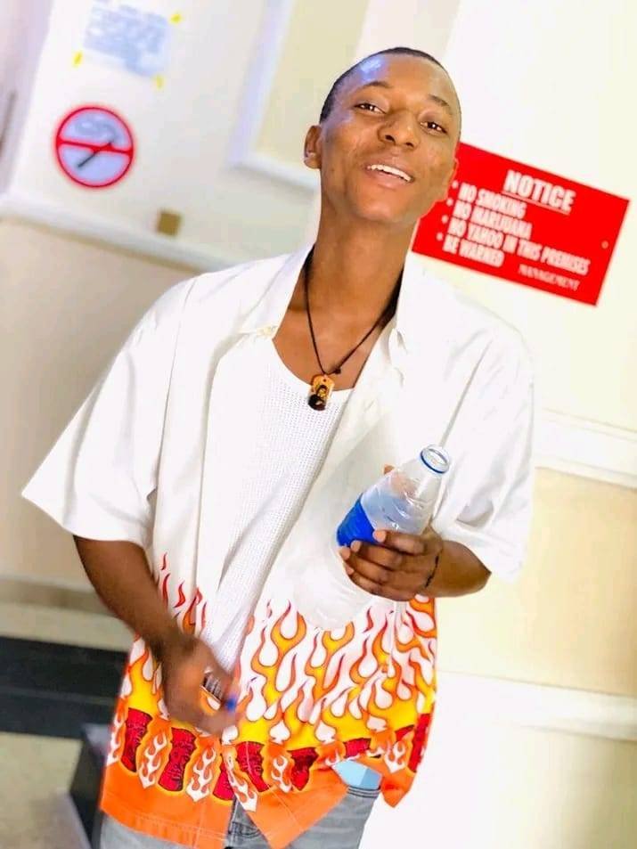 Solomon Henry . smluxee