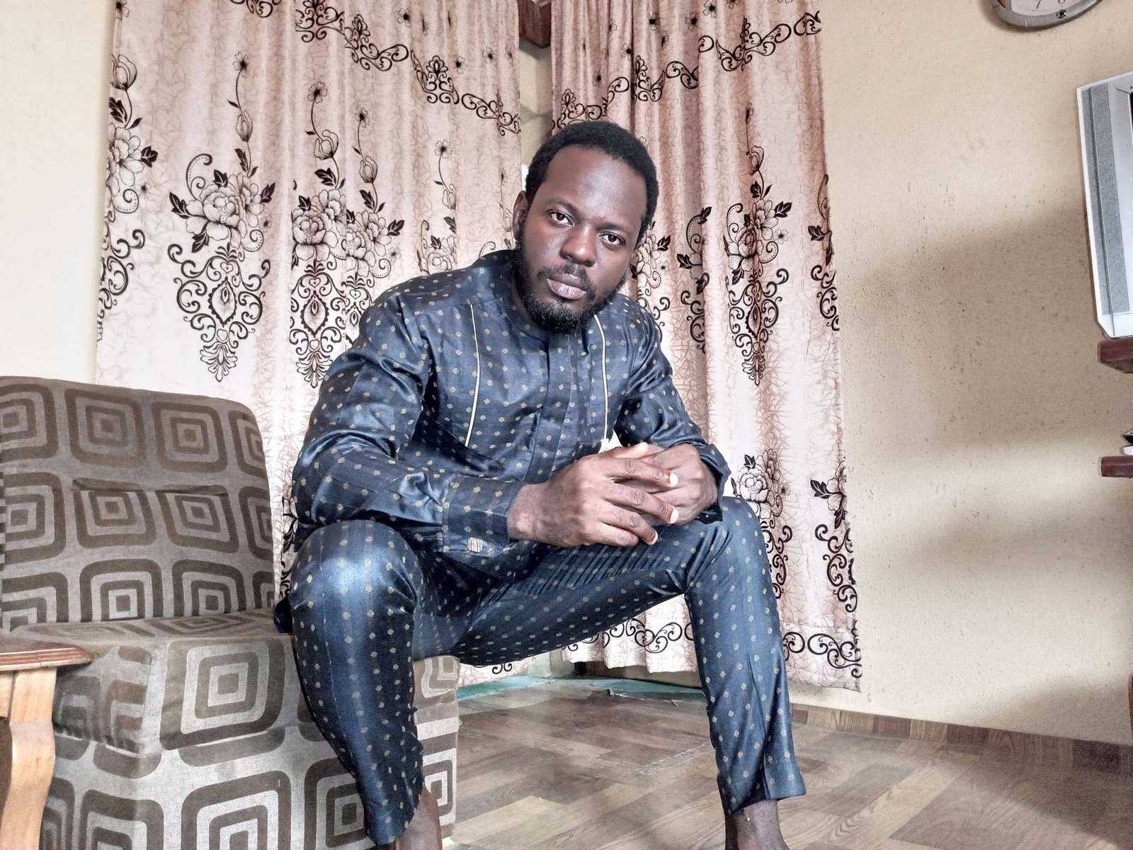 Onyebuchi Emodi . smluxee