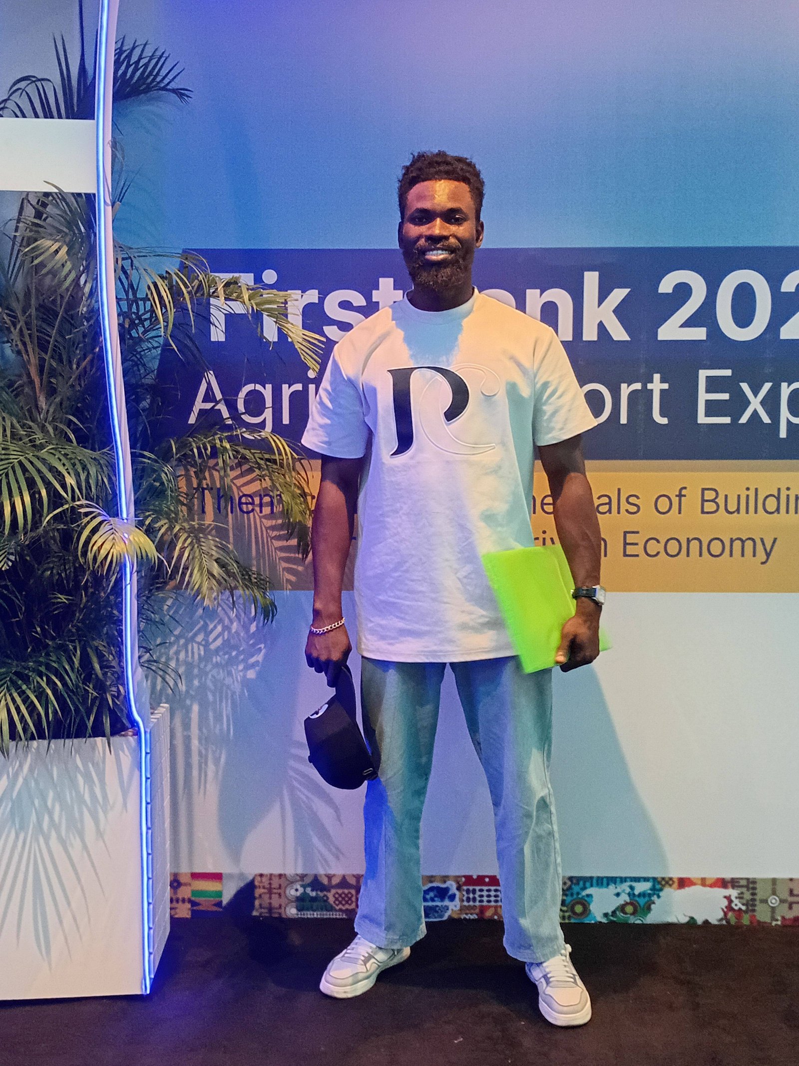 EMMANUEL IFEANYI . smluxee