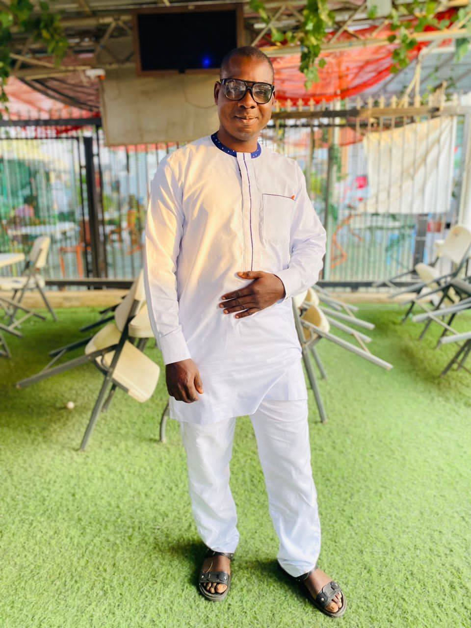 Aderibigbe Oluwaseun . smluxee