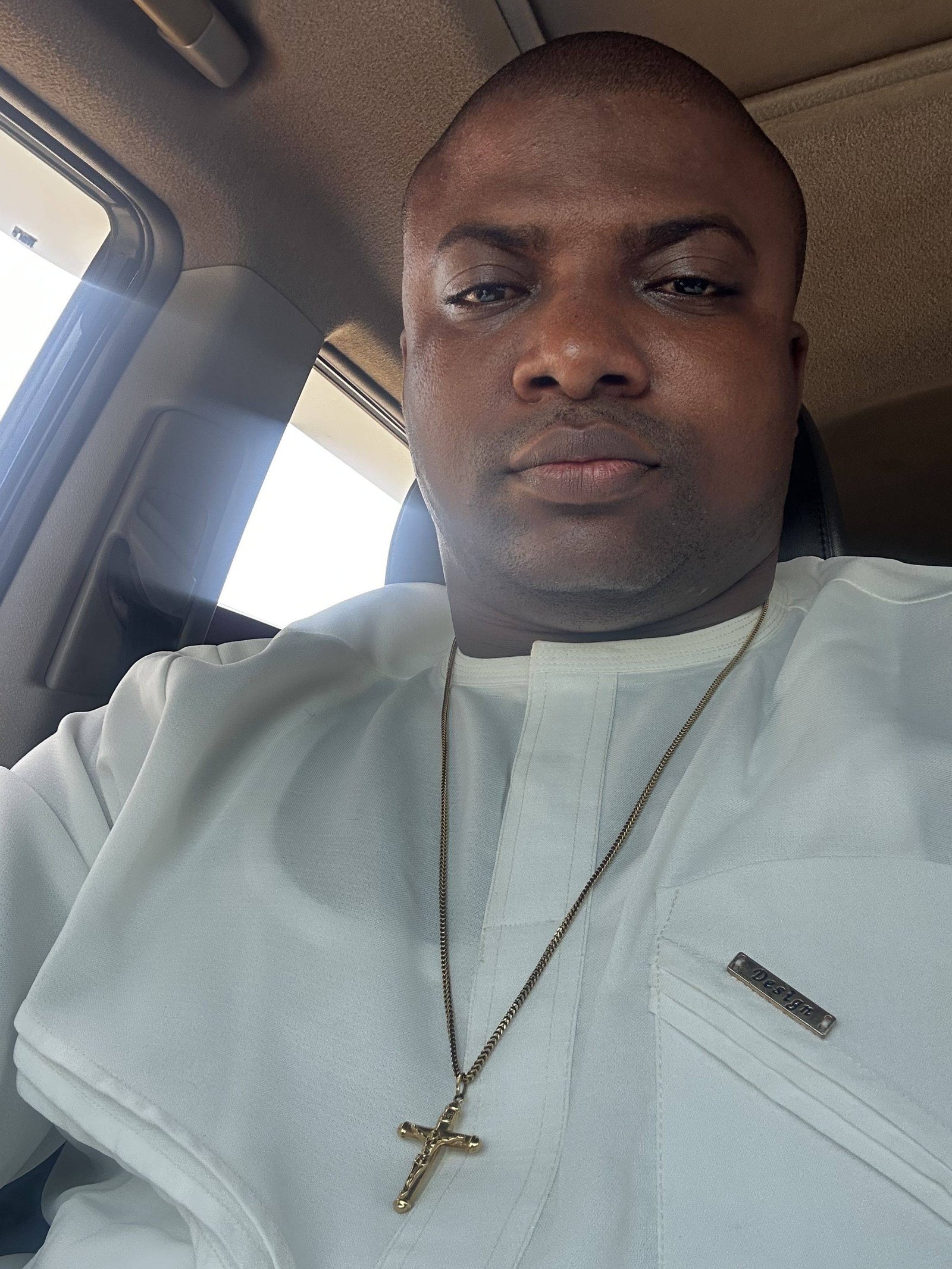 Ochuko Nidjebu . smluxee